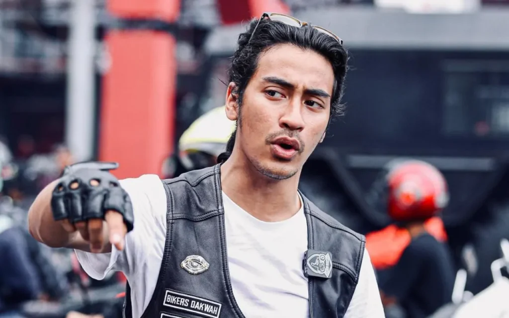 Abidzar Jadi Sorotan, Foto-foto Mirip Dirinya Viral di Sosmed, Pamer ...